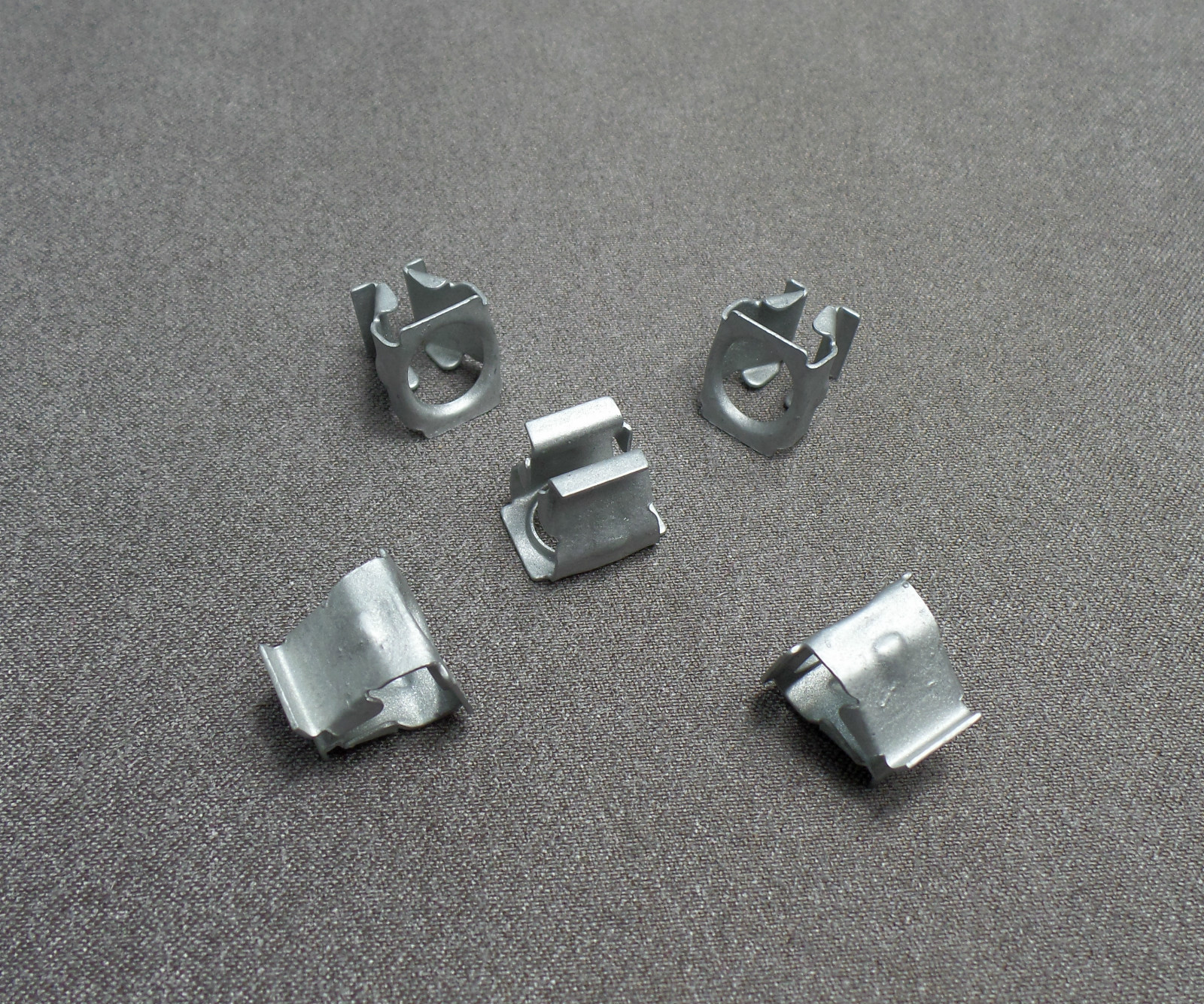 5x Halteklammer Universal Unterschutz Unterboden Audi Seat Skoda VW ...