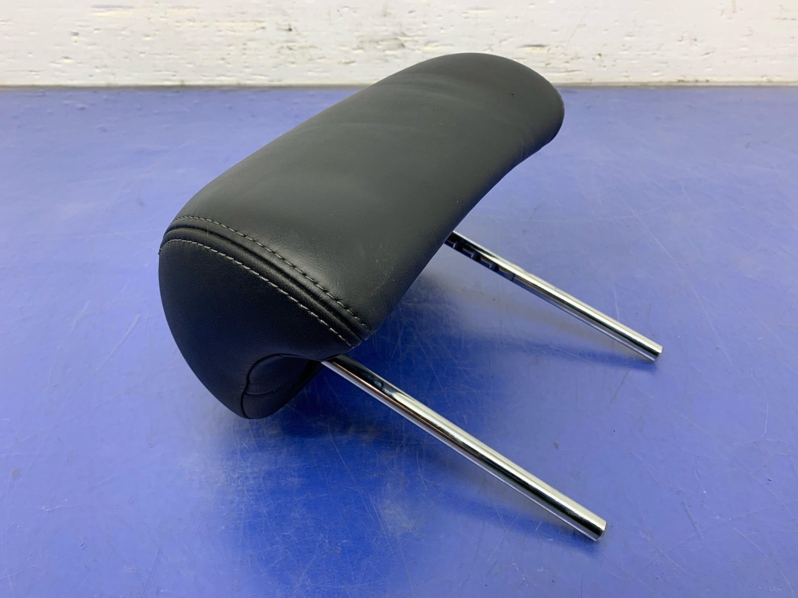 2013 - 2017 LEXUS LS460 OEM RIGHT REAR HEADREST ASSEMBLY W/ PREMIUM ...