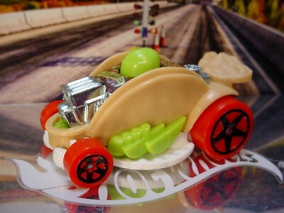 2025 Netflix LET'S RACE Design CAR-DE-ASADA 🌮tan taco;red🌮LOOSE Hot ...