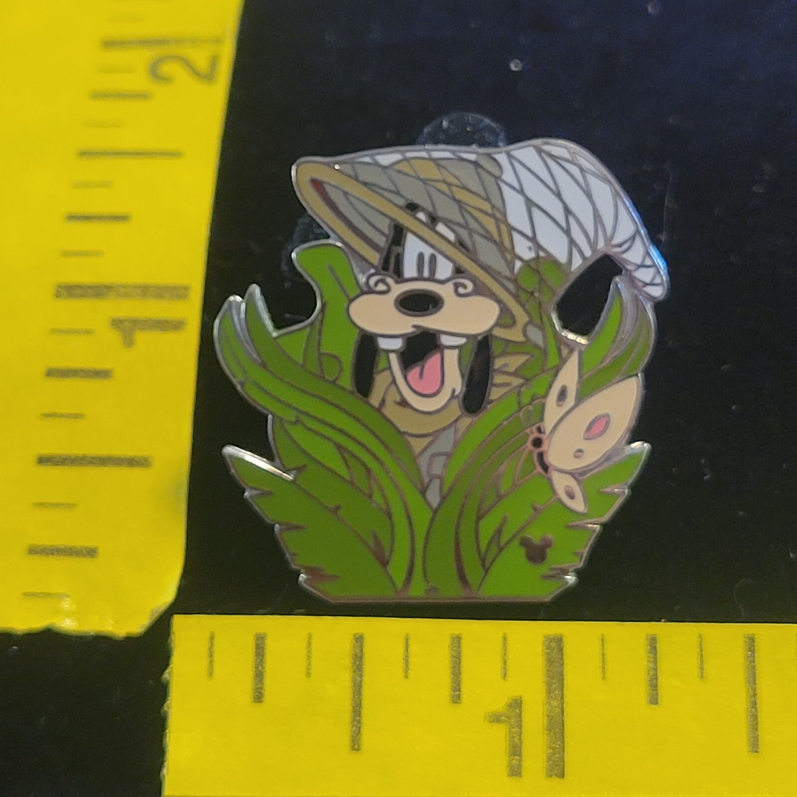 2005 Goofy Butterfly Net Hidden Mickey Animal Kingdom Trading Lapel ...