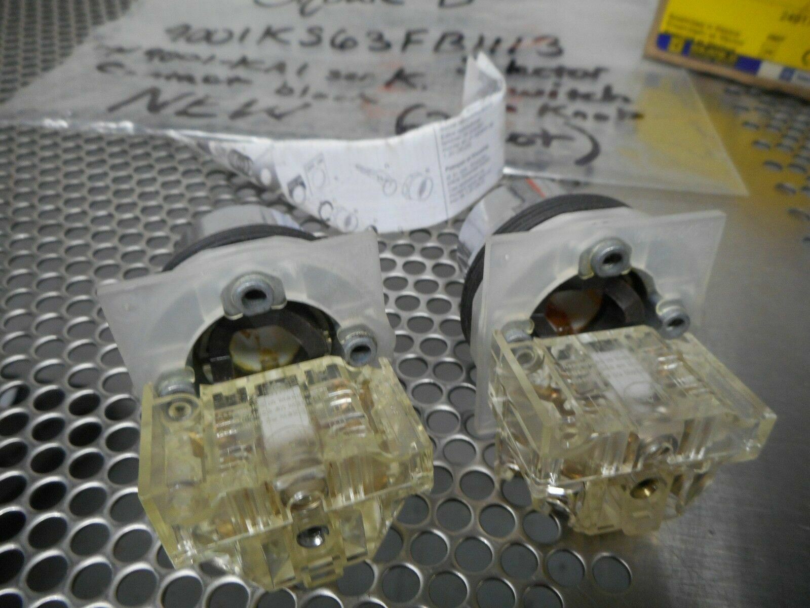 Square D 9001KS63FBH13 Selector Switch No Knob 9001-KA1 Ser K Contact ...