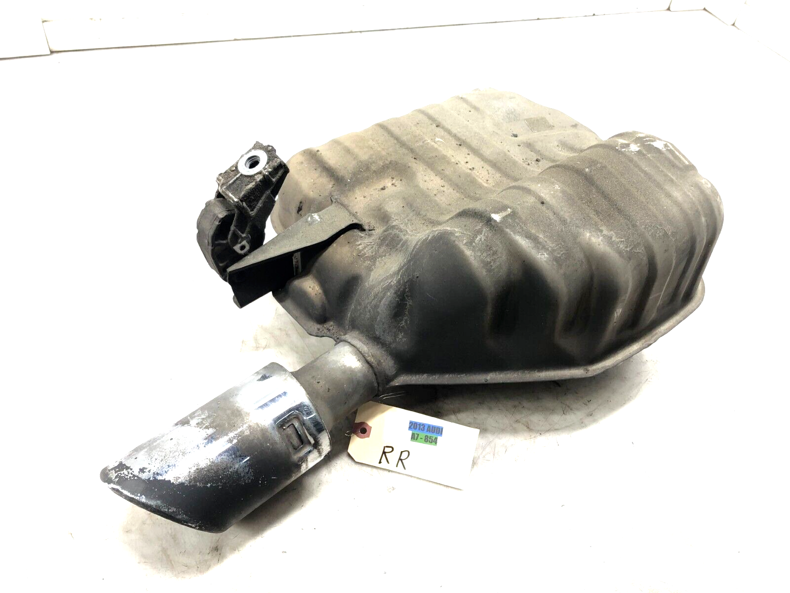 2012-2015 AUDI A7 4G8 3.0L RIGHT PASSENGER REAR EXHAUST MUFFLER W/ TIP ...