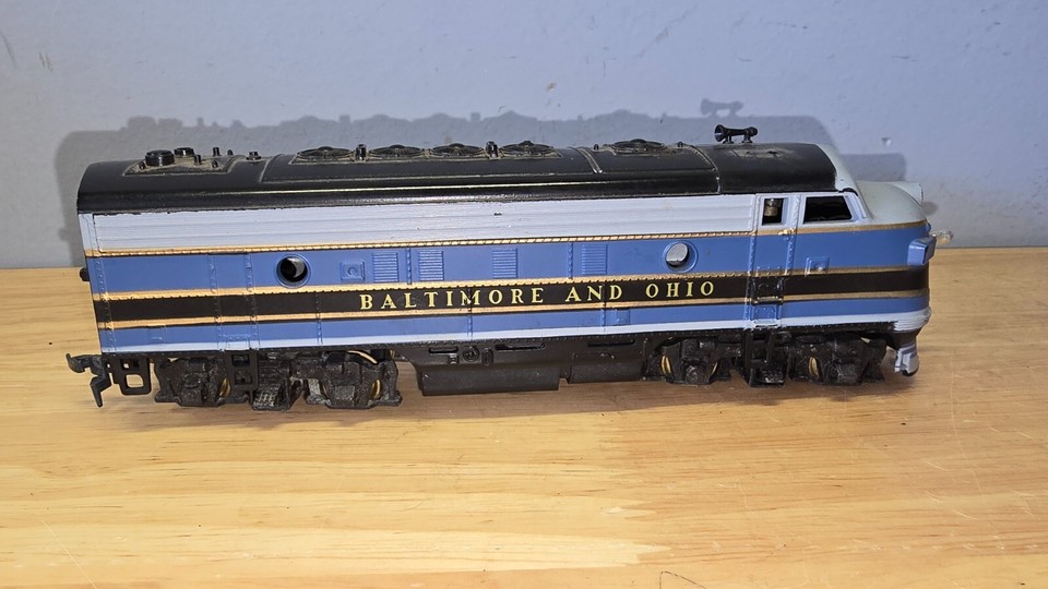 Unbranded Diesel Baltimore & Ohio Train Engine Railroad Locomotive Car ...
