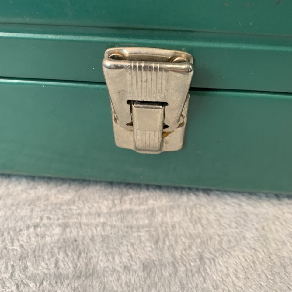 Vtg Green Victor Atco Metal Fishing Tackle Box Lititz Pennsylvania USA ...