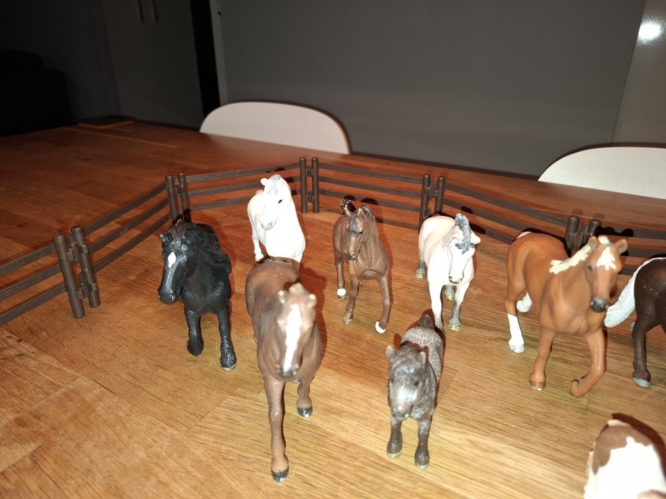 17 Schleich Pferde wie neu, inkl. 15 Zaunteile | eBay