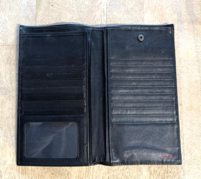 TUMI Black Leather Bi-Fold Checkbook Holder Credt Card Organizer Long ...