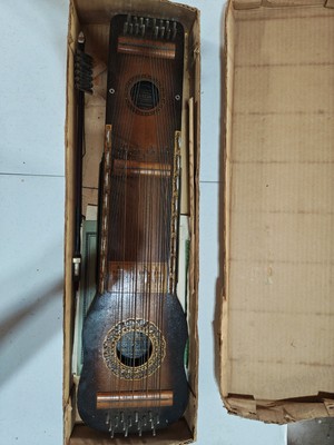 Musical Instruments (Pre-1930) - Ukelin