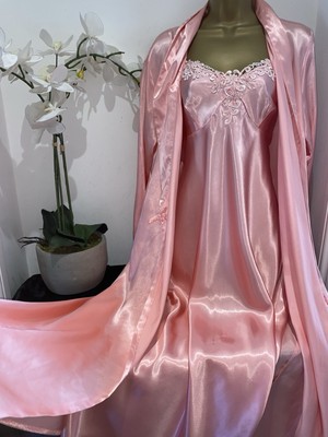 BEAUTIFUL LIQUID SATIN PINK NEGLIGEE AND DRESSING GOWN SIZE 12/4 | eBay UK