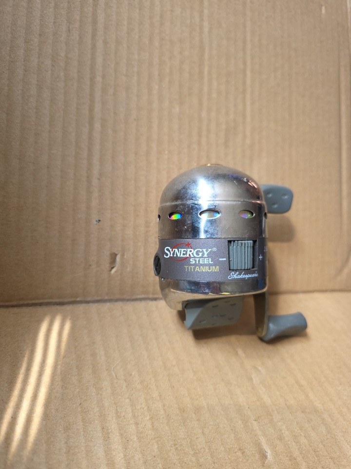 Shakespeare SYNERGY Steel Titanium 2002TI Fishing Spincast Reel Anti ...