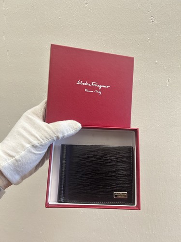 NEW Salvatore Ferragamo Wallet Leather Classic Bi-Fold Wallet - Black ...