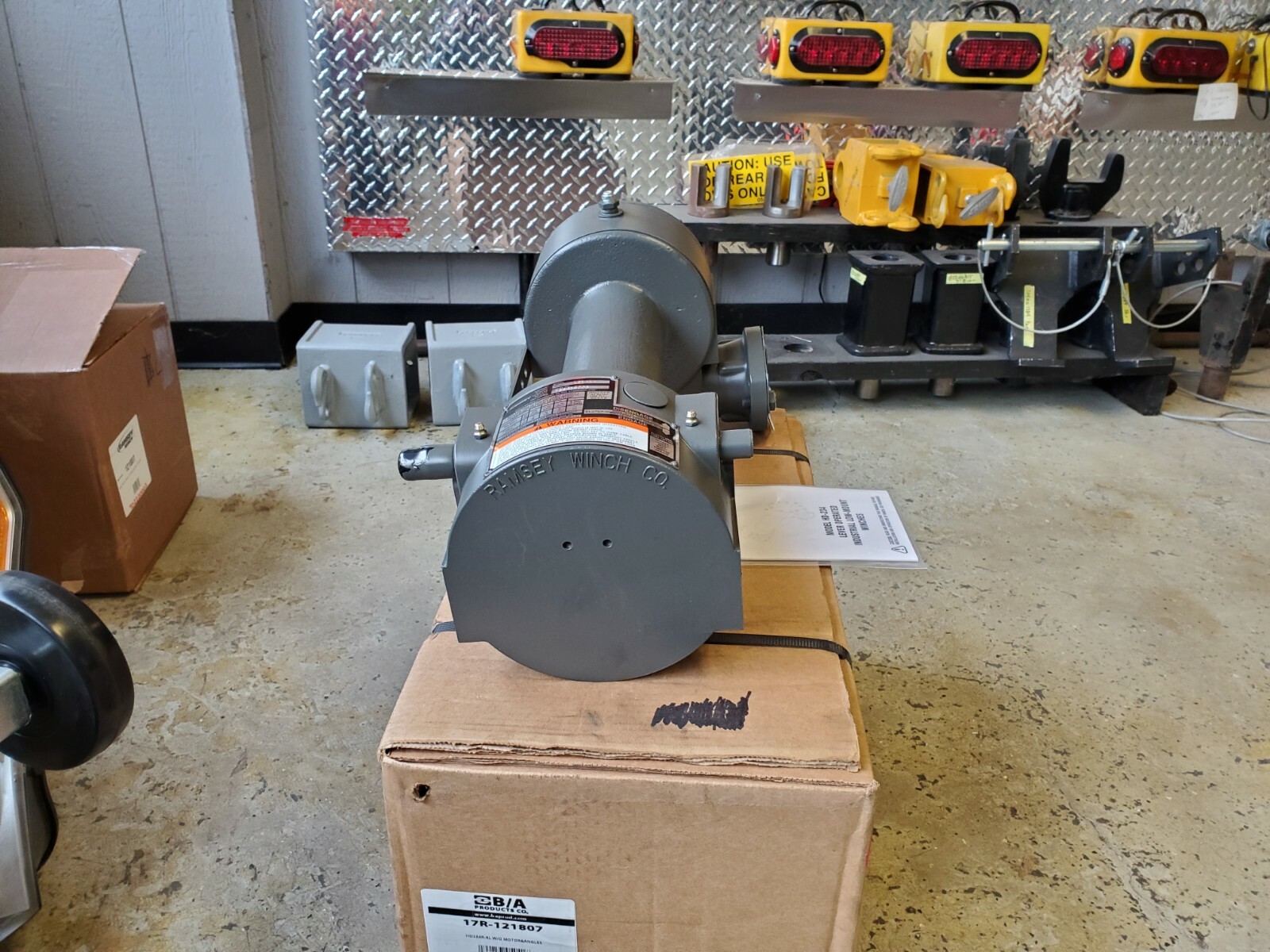 MILLER RAMSEY LEVER LOCK STYLE WINCH FITS VARIOUS FLAT BED TOW TRUCK | eBay