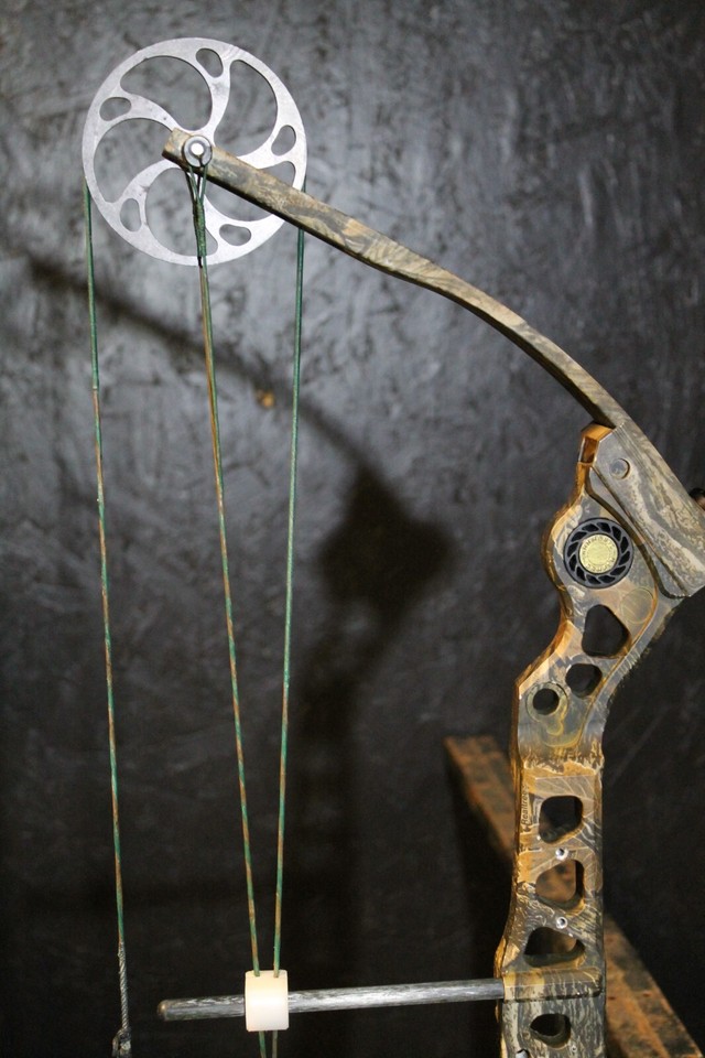 Mathews Q2 - RH - 60# - Realtree - Shrewd Grip - Wood Grip | eBay