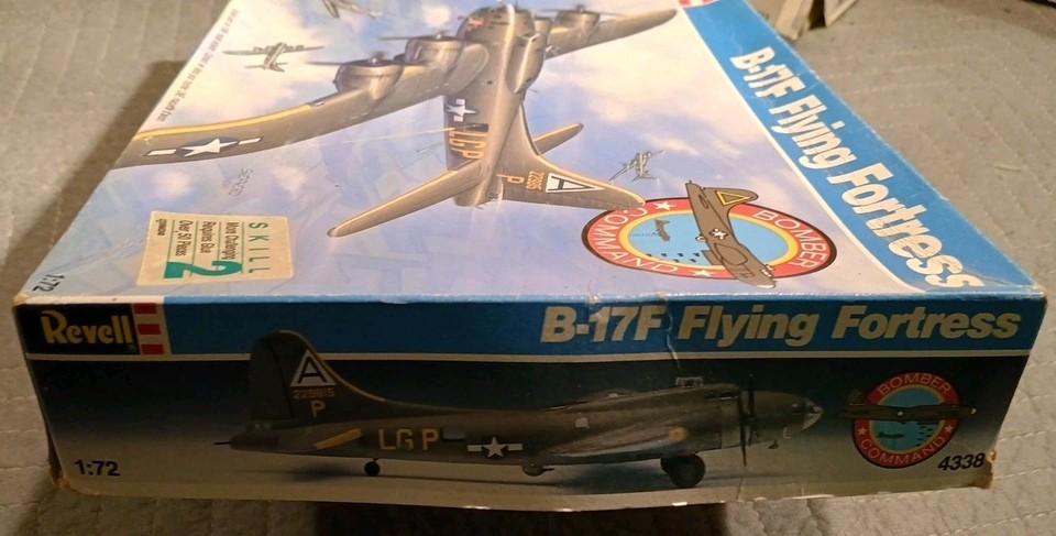 REVELL B-17F Flying Fortress Airplane 1/72 Vintage Scale Model Kit NEW ...