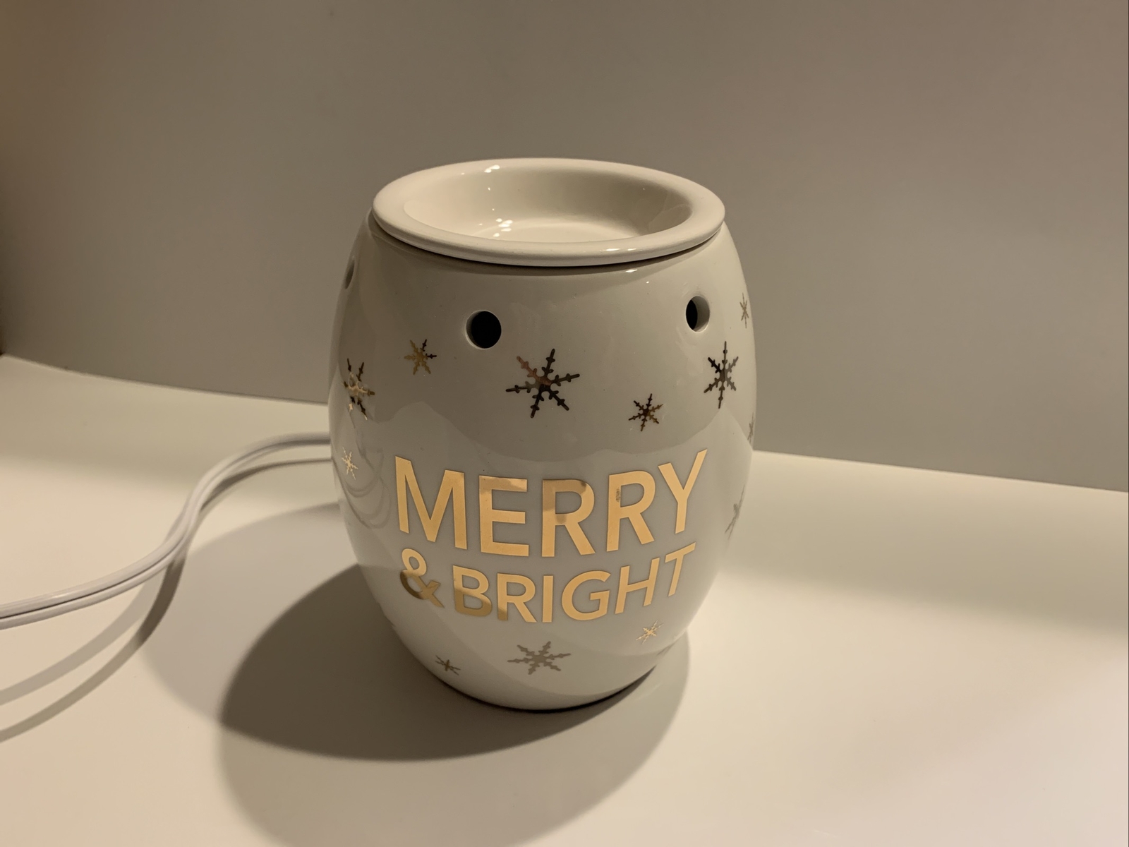 New Intertek Wax melt warmer w/ on/off switch on cord Merry & Bright ...