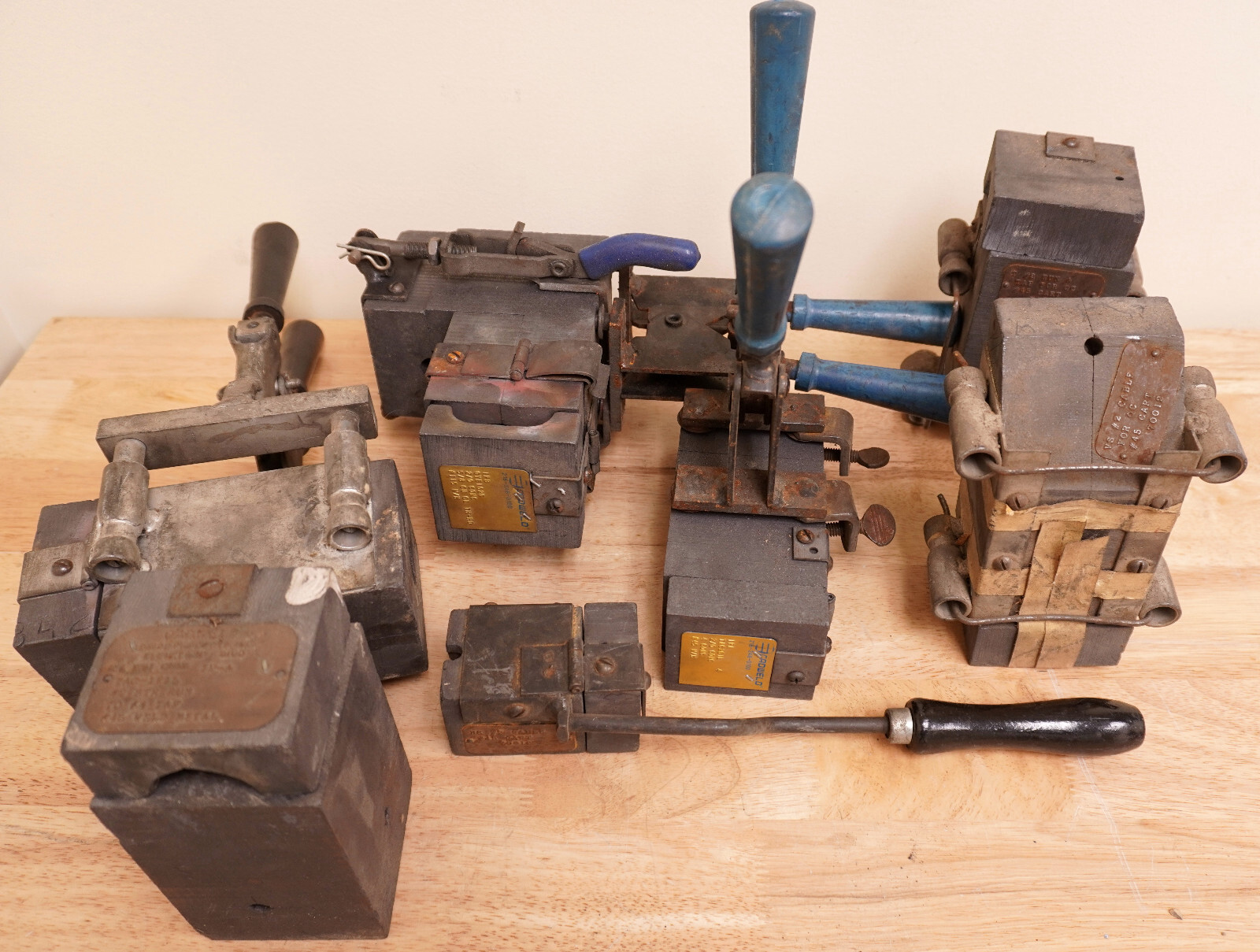 Lot of 7 Cadweld Molds, 3 Clamps, Handle, Etc. | eBay