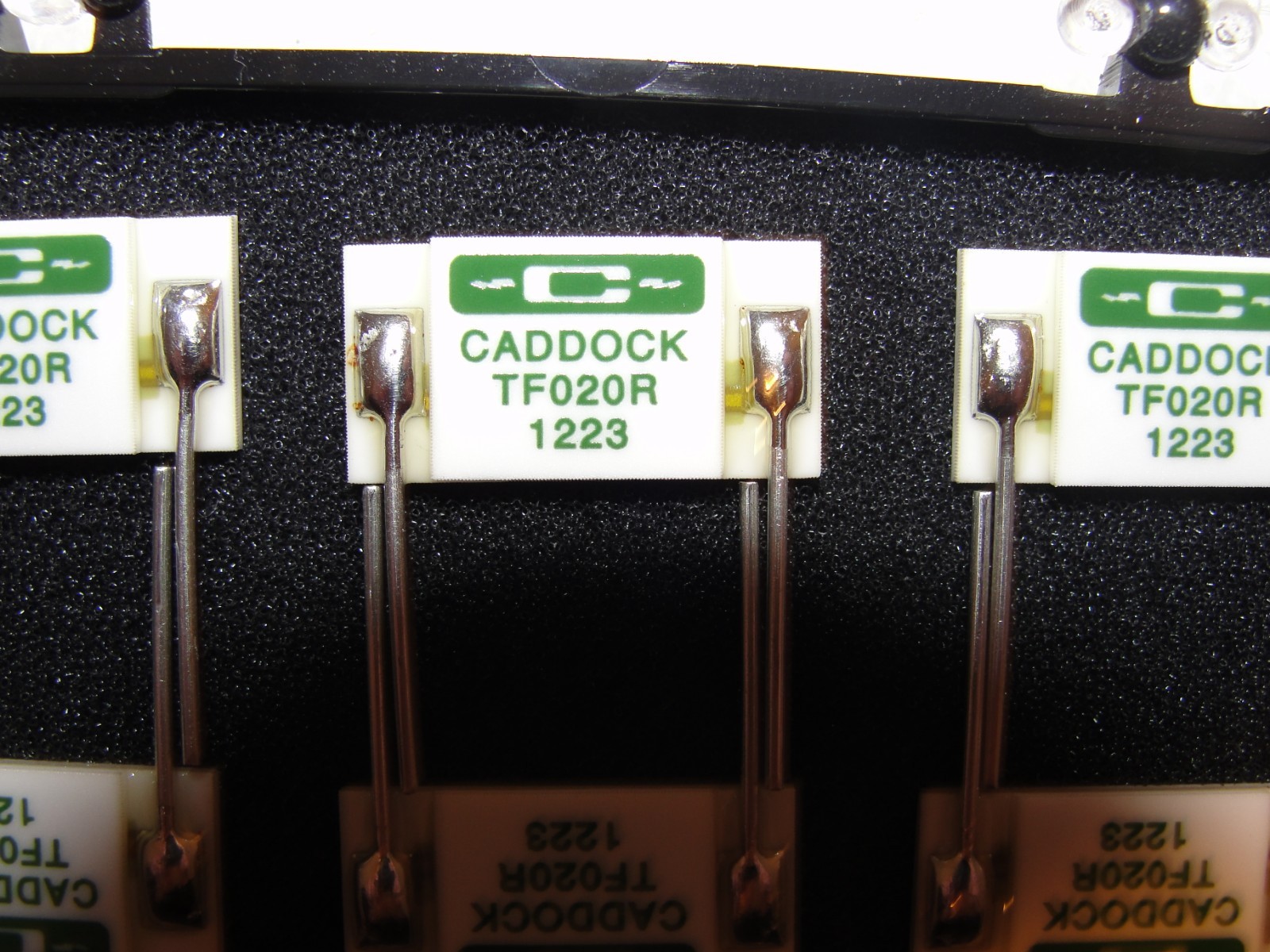 Caddock Electronics High Performance Film Resistors TF020R-3.00K-0.01%-10PPM Lot | eBay