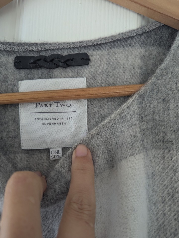 PART TWO WOOL & CASHMERE Check Poncho Cape Tassels ONE SIZE RRP £130 | eBay