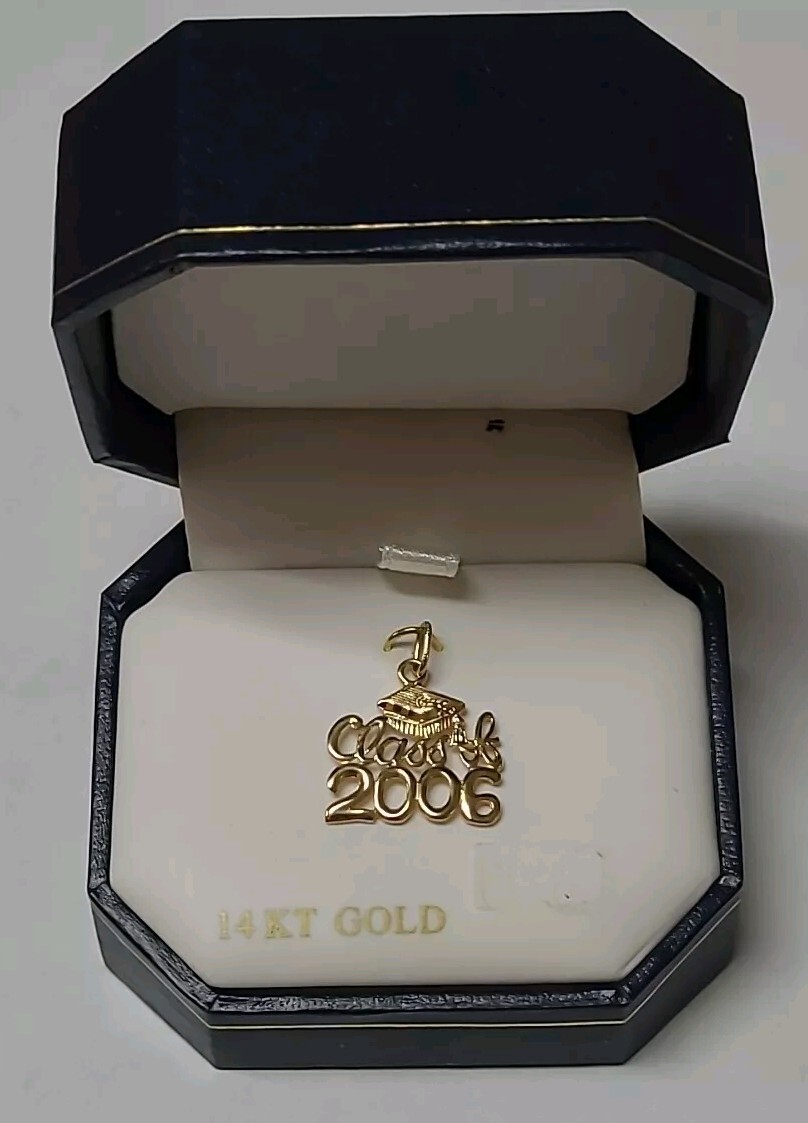 14K Gold Class of 2006 Graduation Cap Necklace Penda… - Gem