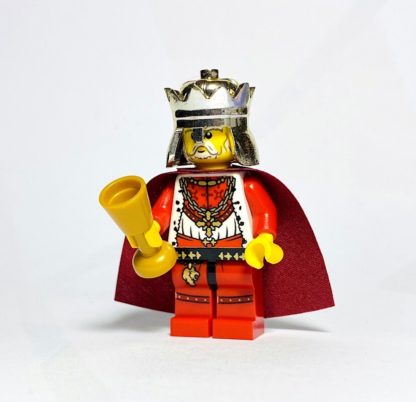 NEW LEGO Kingdoms - Lion King minifigure - Castle 10223 Kingdoms Joust ...