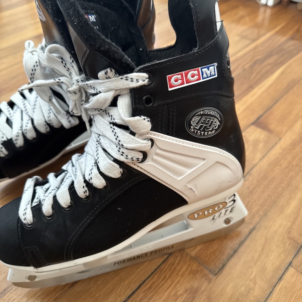 CCM Tacks 152 Ice Hockey Pro Lite 3 Men’s Skates Size 8 | eBay