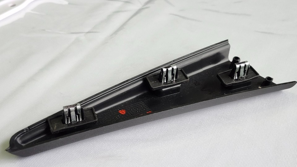 2017-2021 JEEP COMPASS REAR LEFT SIDE DOOR WINDOW CORNER TRIM COVER ...