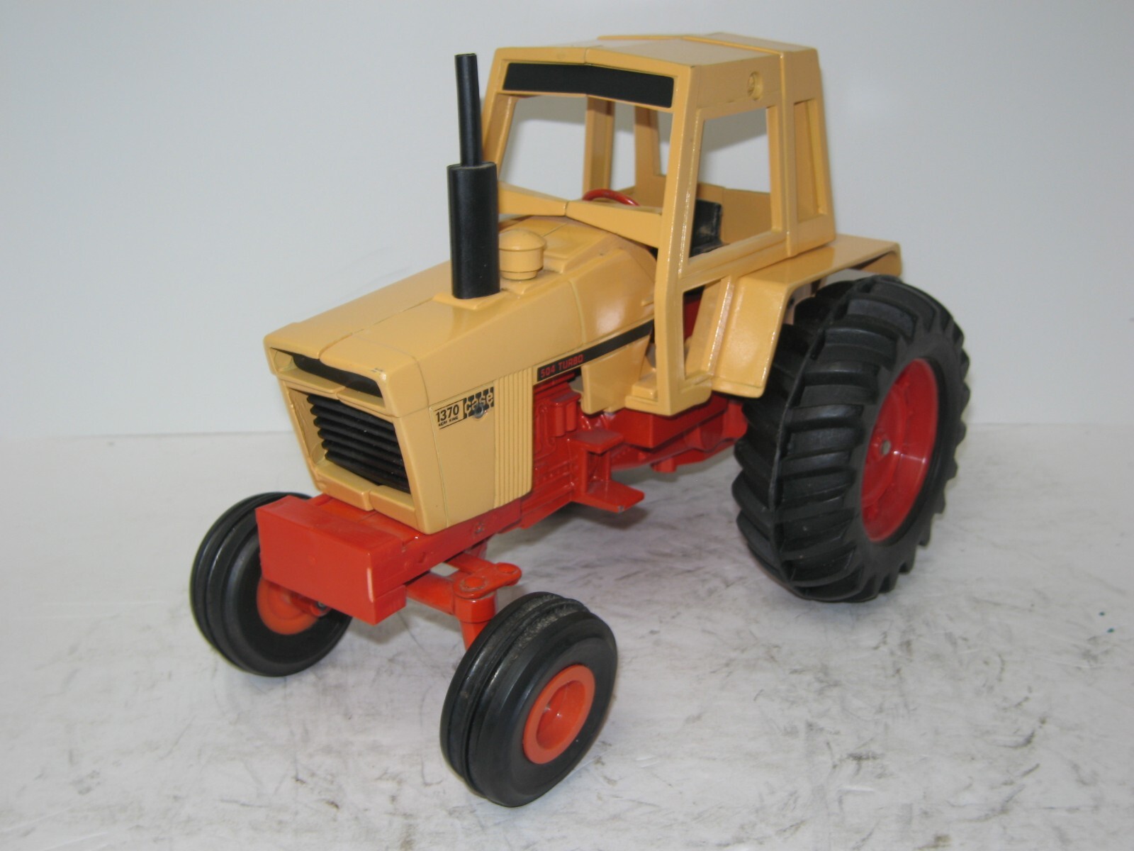 1/16 CASE 1370 AGRI KING w/WIDE REARS & BALLOON FRONTS NICE RESTO 1972 vintage | eBay