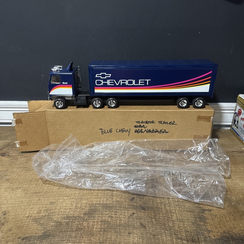 ERTL ..Dealer Promo Chevrolet 18-Wheeler Truck And Trailer - 18"3/4 ...