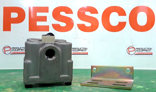 🟠BENDIX 103028 R-14V AIR BRAKE RELAY VALVE PESSCO IS OFFERING 1 C021023 ...