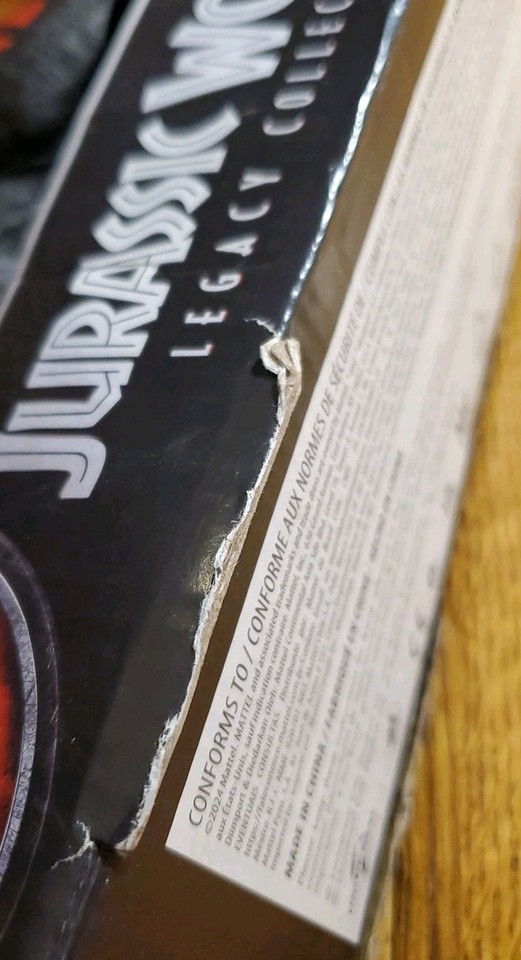 Jurassic World Reimagined Roarin' Real Feel Carnotaurus Action Figure ...