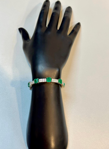 Special Edition Simple Design with Single Cut White Stone Wave Bangle ...