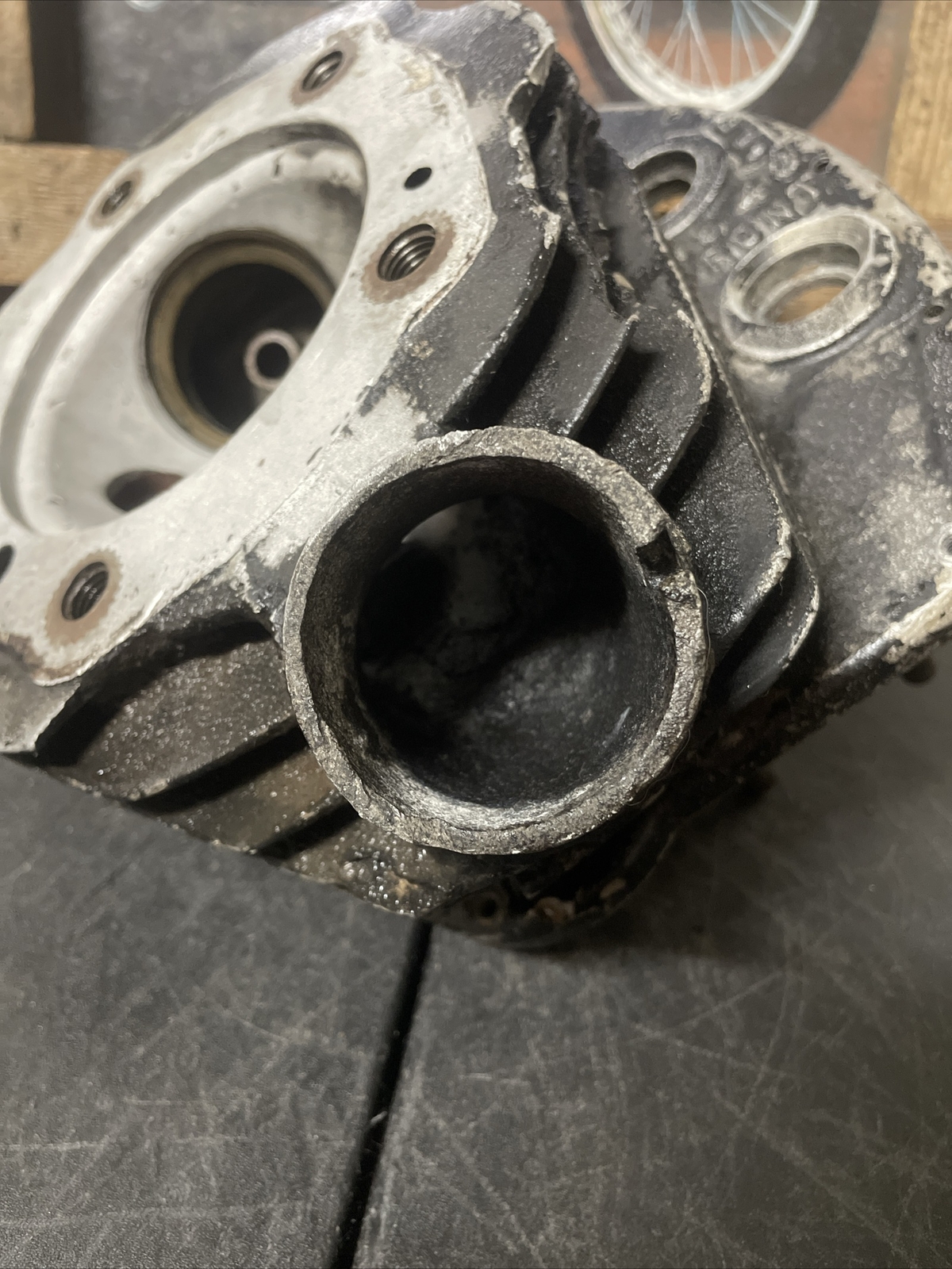 Harley PANHEAD CYLINDER HEAD FL EL FRONT Vintage 1948 DATE CODE G-8 HD ...