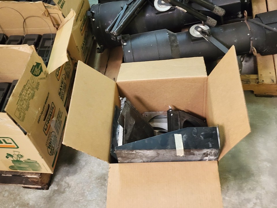 49+ PC Lot Vintage Stage Lights and Equipment, BARCO, American DJ, LEE ...
