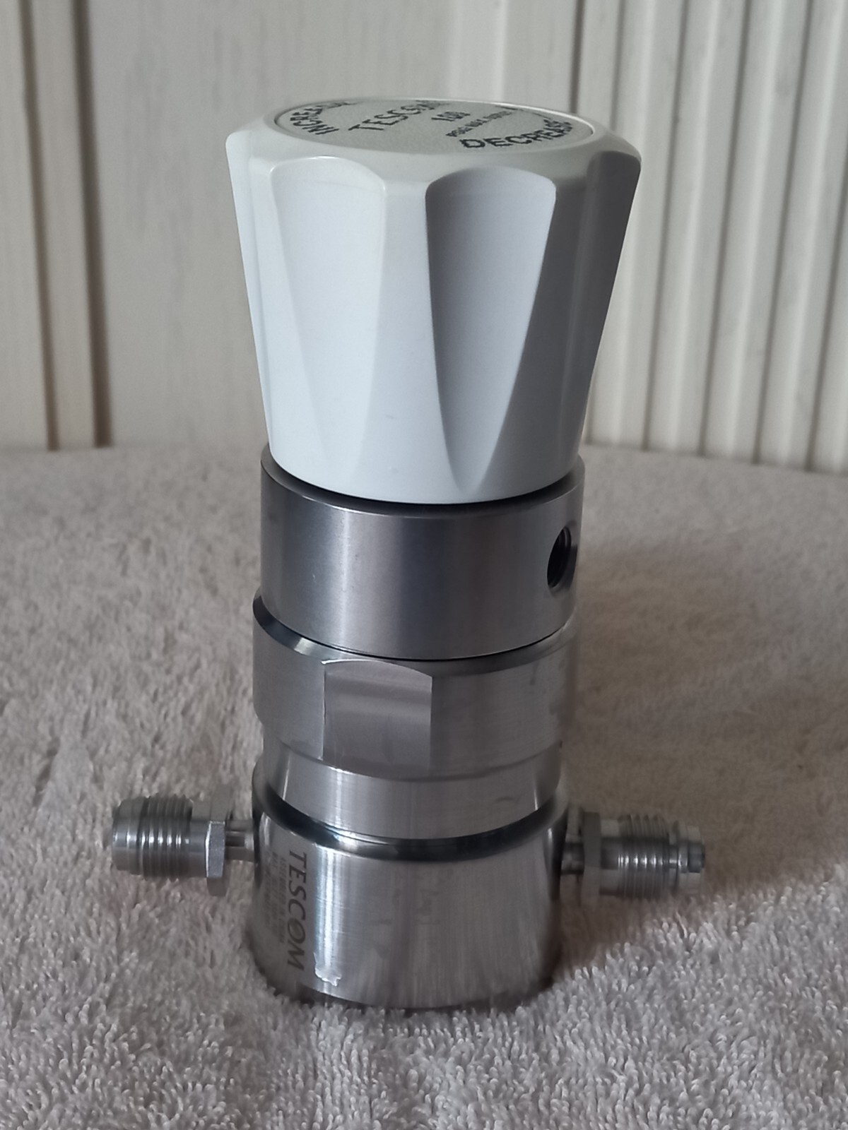 TESCOM 74-2462KRM31-093 MAX. INLET 3500 PSI used | eBay