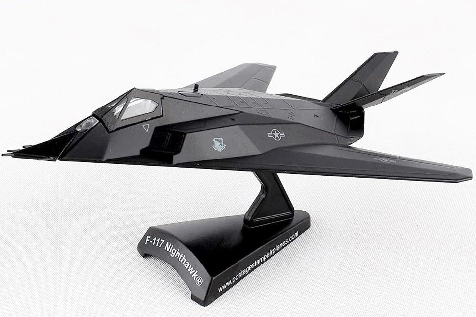 Lockheed F-117 Nighthawk Stealth Fighter USAF 1/150 Scale Diecast Model ...