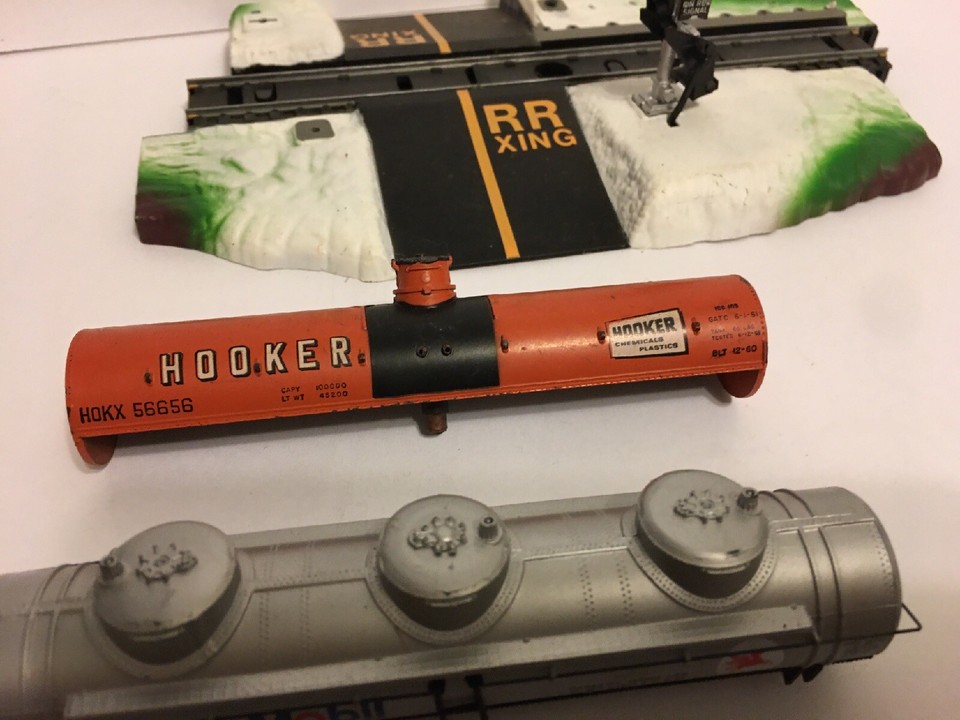 HO Scale Train Parts Or Repair Railroad Crossing, Suns, Trains Lot | eBay