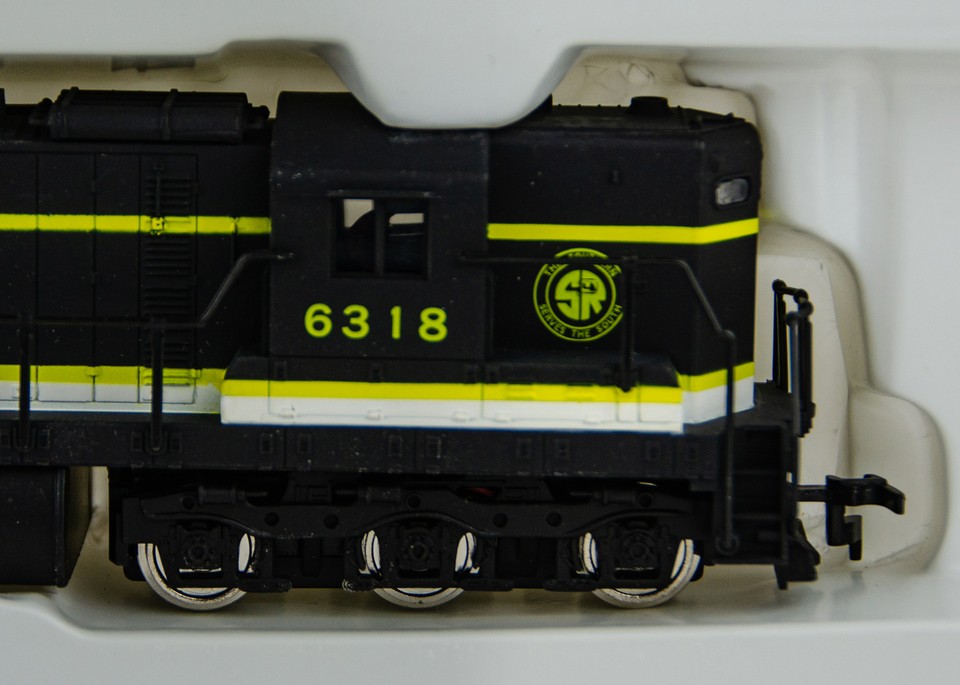 International Hobby 1:87 HO Scale Southern SD-24 Locomotive Model Train ...