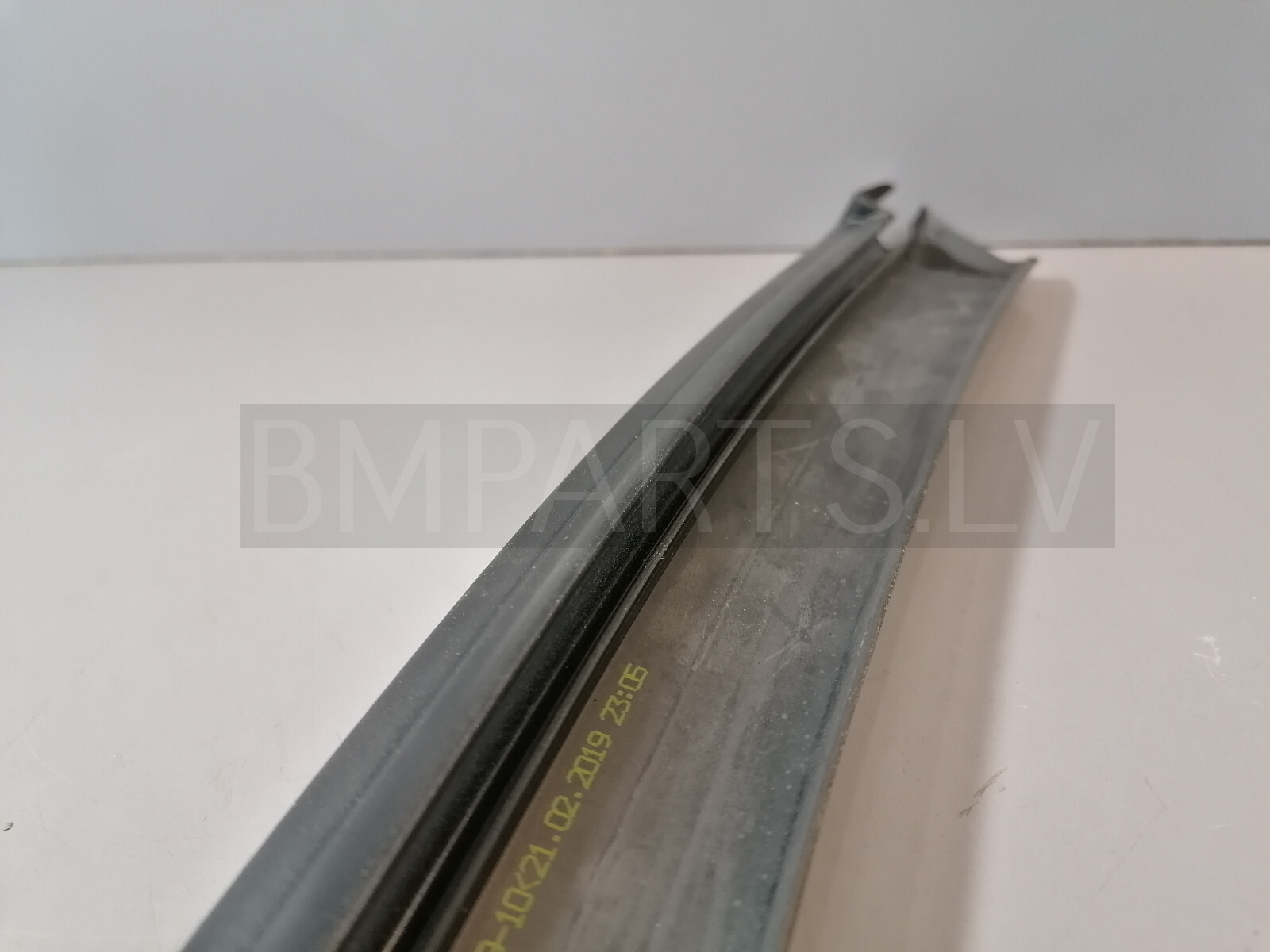 NEW GENUINE BMW F07 GT F01 F02 F03 & LCI F04 ENGINE HOOD SEAL FRONT ...