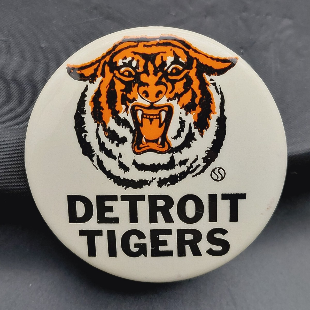 Vintage Detroit Tigers Logo Detroit Tigers Vintage Logo On Old Wall