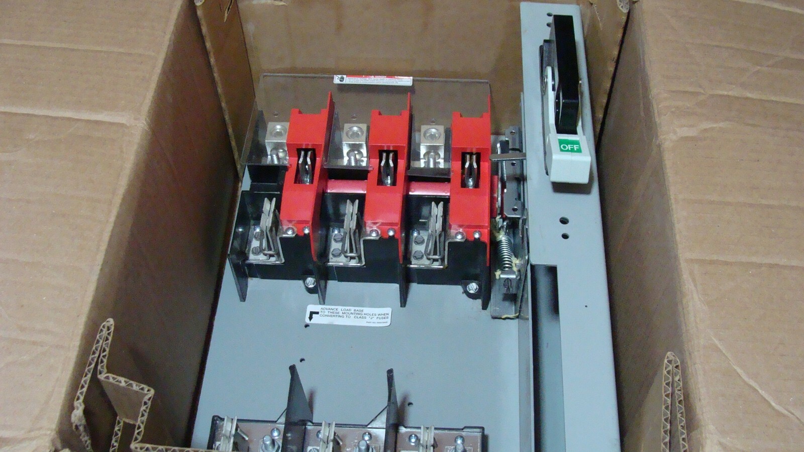 NEW SIEMENS VBFS364F 3 PHASE 200 AMP Flange Mounted DISCONNECT SWITCH ...