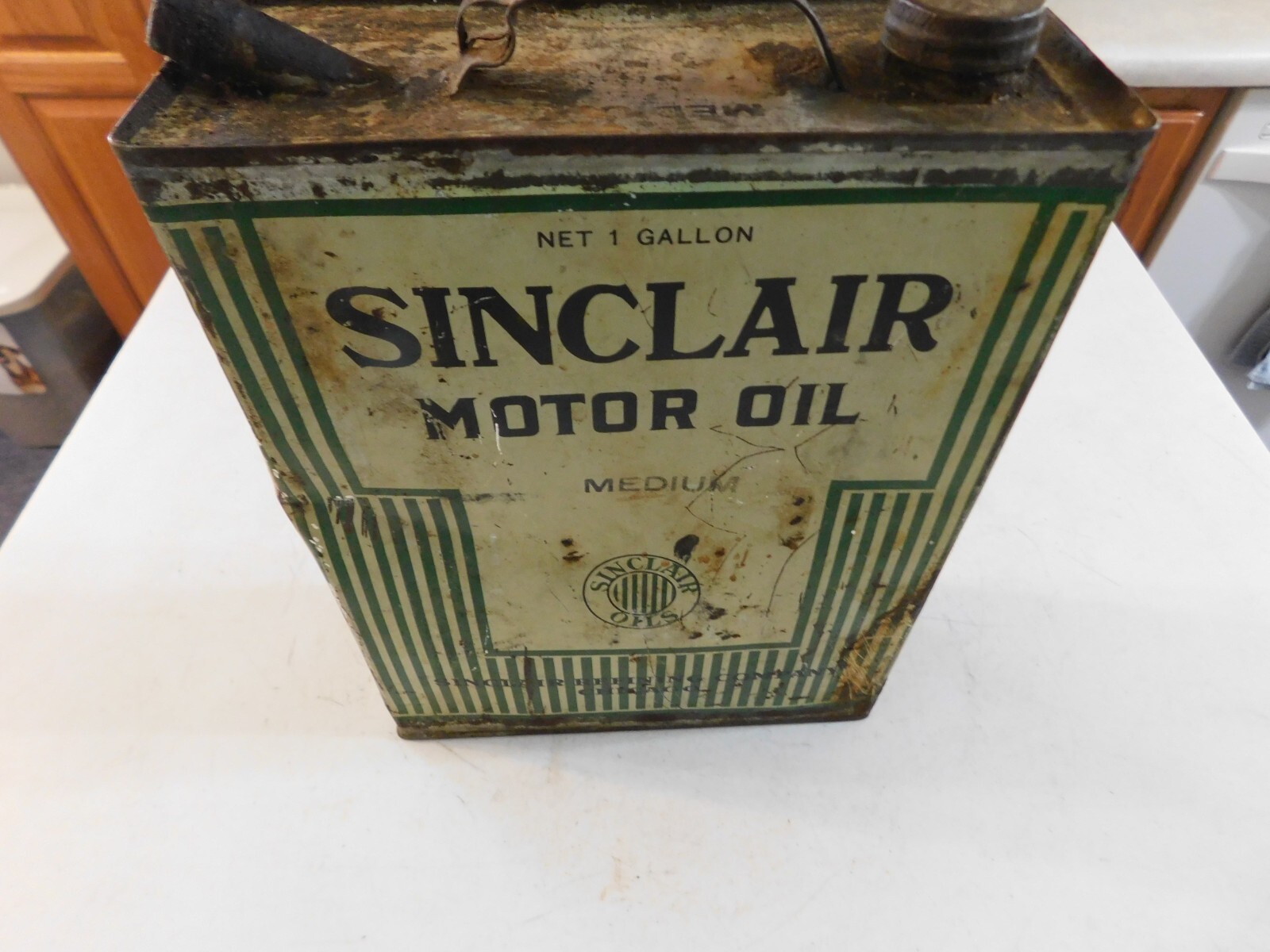 RARE SINCLAIR MOTOR OIL TIN MEDIUM OIL TIN 1 GAL HAS SPOUT & CAP NO ...