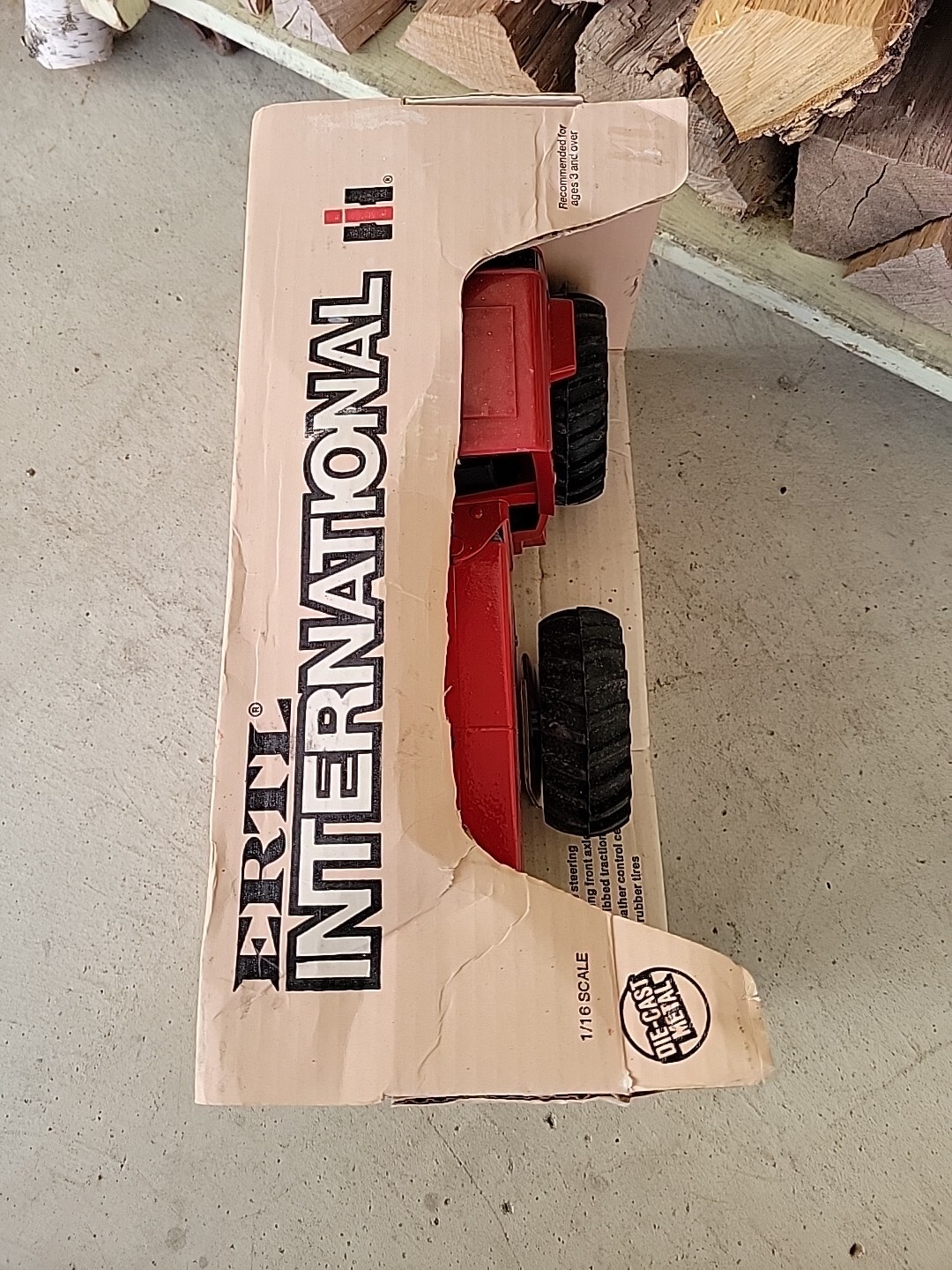 ERTL International Harvester IH 7488 2+2 Anteater 1/16 Scale USA ...