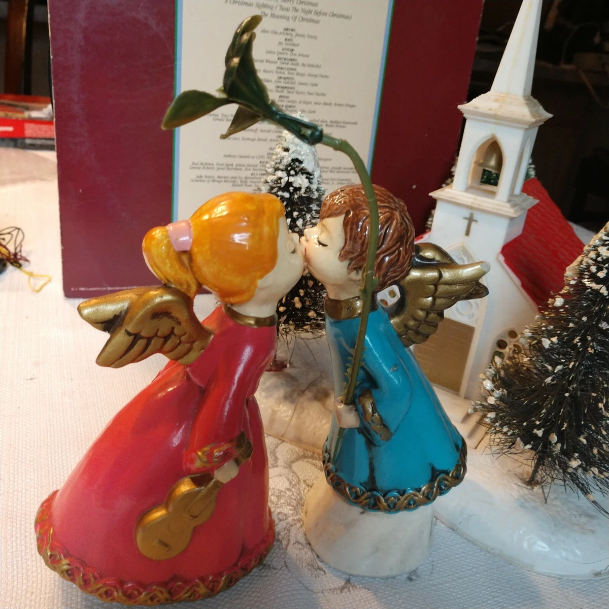 Vintage Mistletoe Kiss