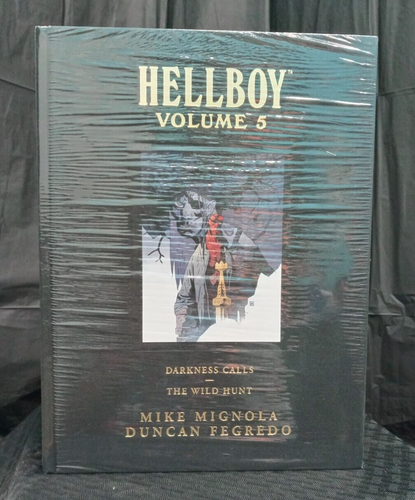 Hellboy Library Edition Volume 5: Darkness Calls and the Wild Hunt by ...