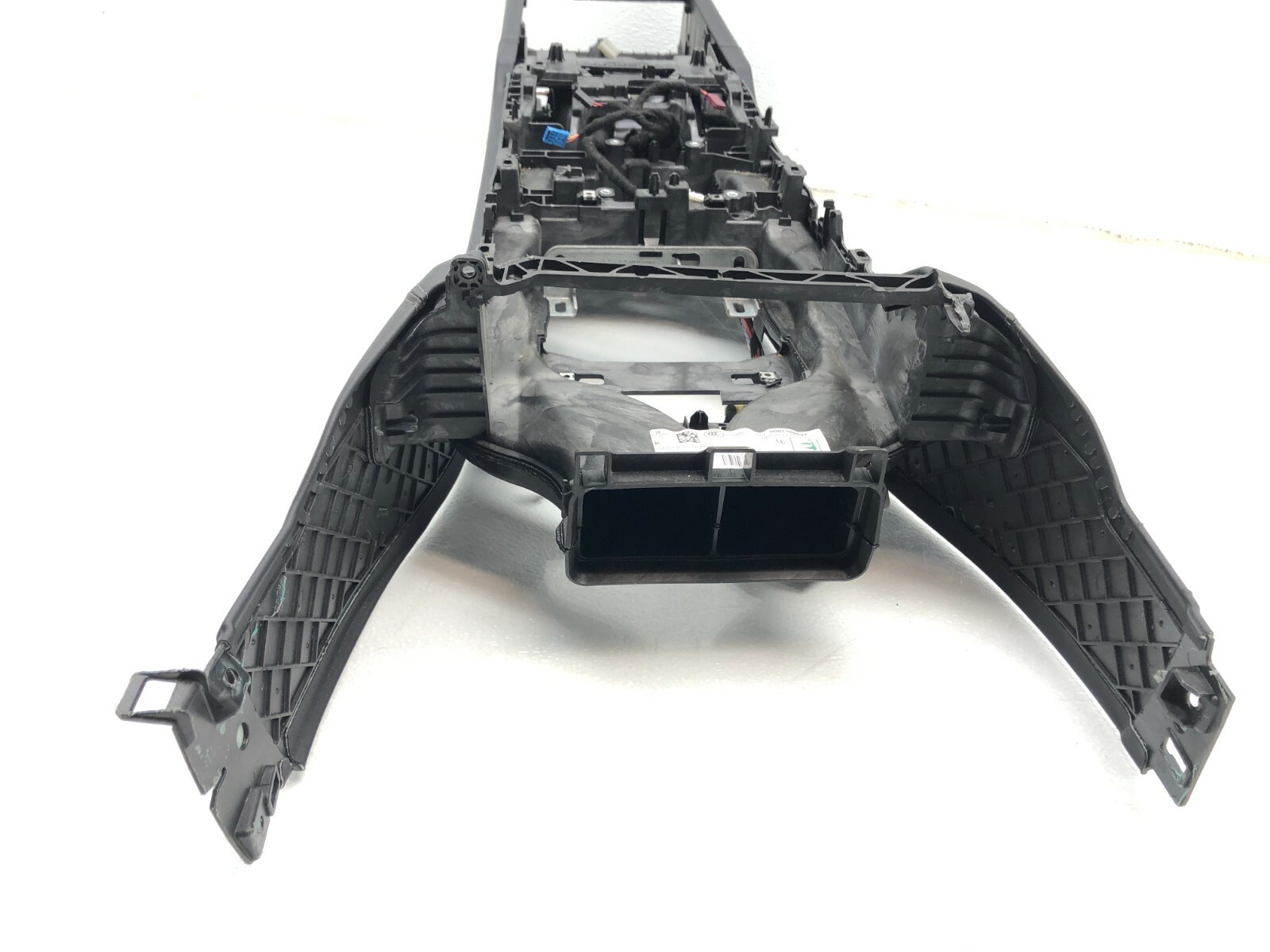 2016-2019 BMW 750I CENTER CONSOLE BODY FRAME OEM. | eBay