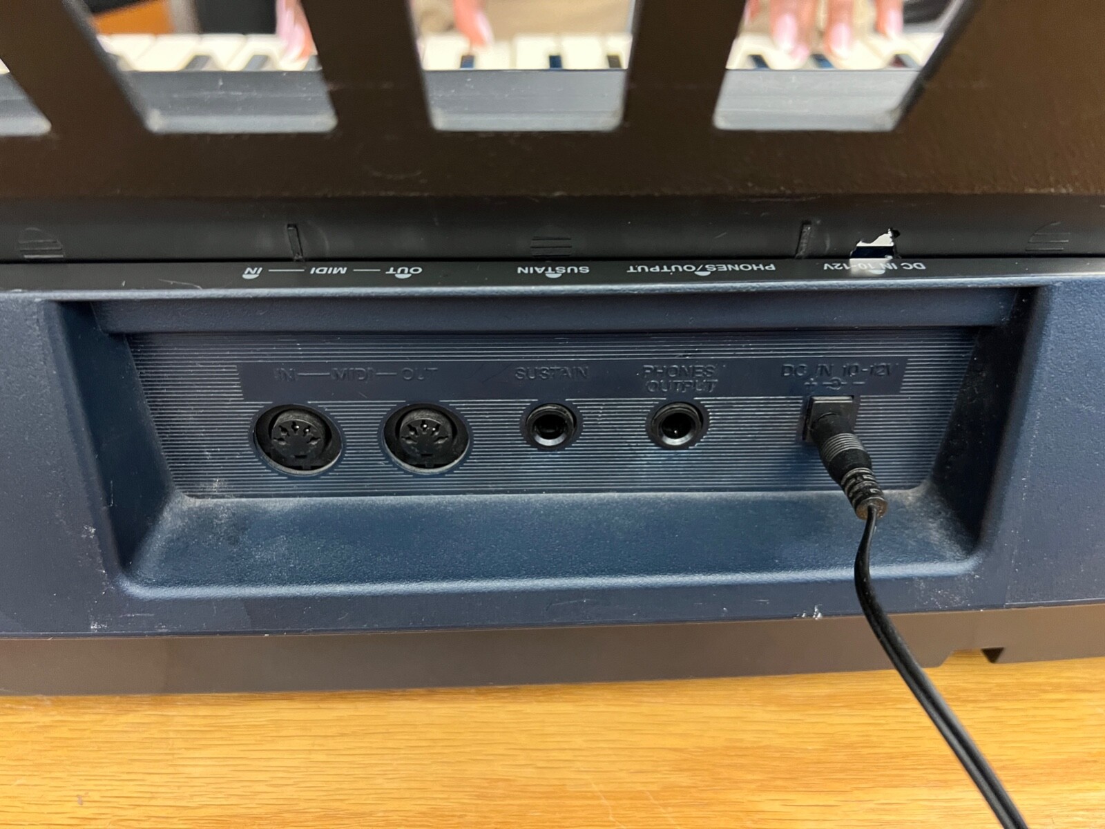 Yamaha PSR-270 Portatone Keyboard Synthesizer With Stand for sale ...