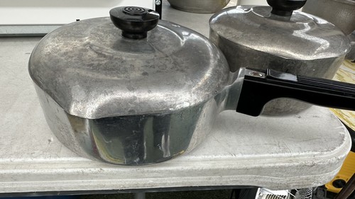 Wagner Ware Sidney Magnalite Cookware Set of 2 Pots w/ Lids, 2 qt 4682 ...