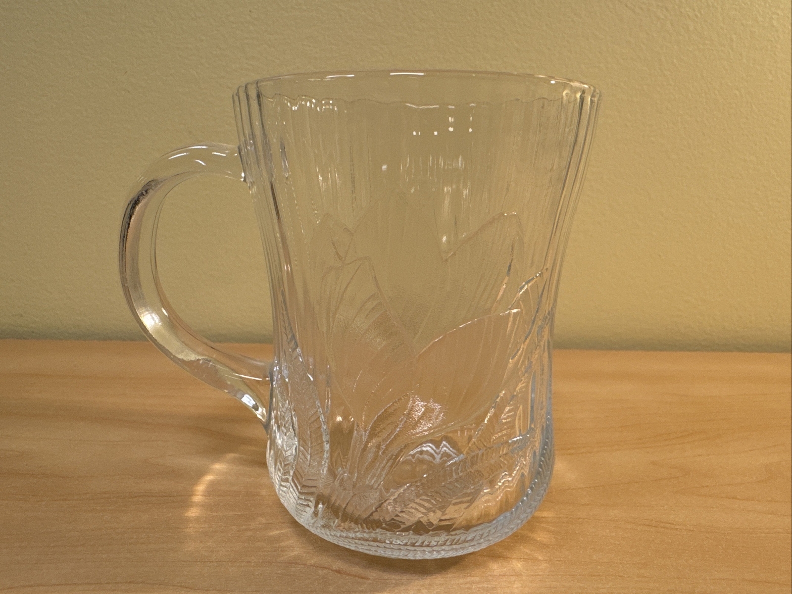 Canterbury Crocus Etched Flower Leaf Glcoloc France Glass Mug 8oz | eBay