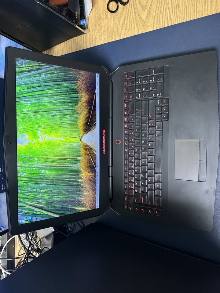 Alienware 17 R2 With Dell Alienware Z01G Graphics Amplifier ($700 VALUE ...