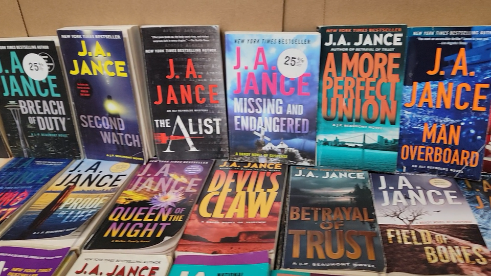 Lot of 10 J A Jance-Mysteries-Joanna Brady-Ali Reynolds-Thrillers PB ...