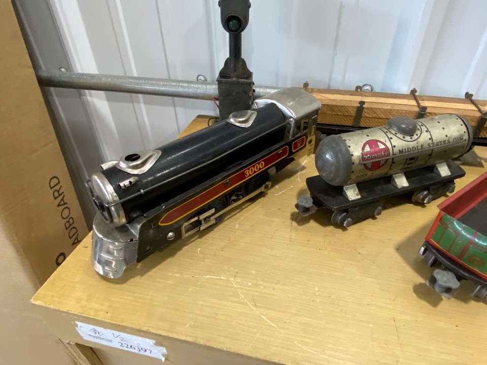 Vintage Metal Train Loco 3000, Train Cars, and Lionel Type 1033 ...